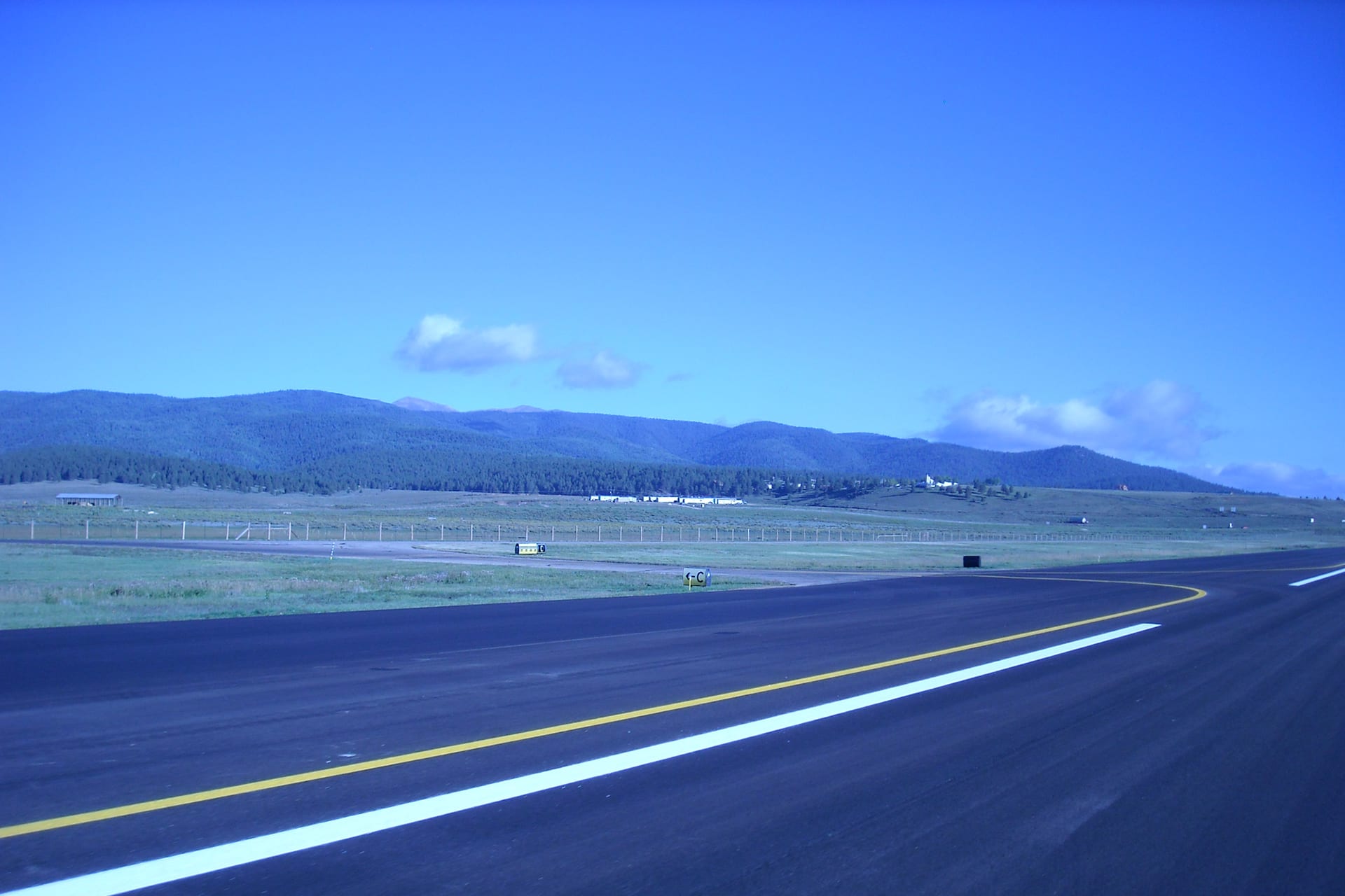 Runway 17-35 Rehabilitation Project - Molzen Corbin